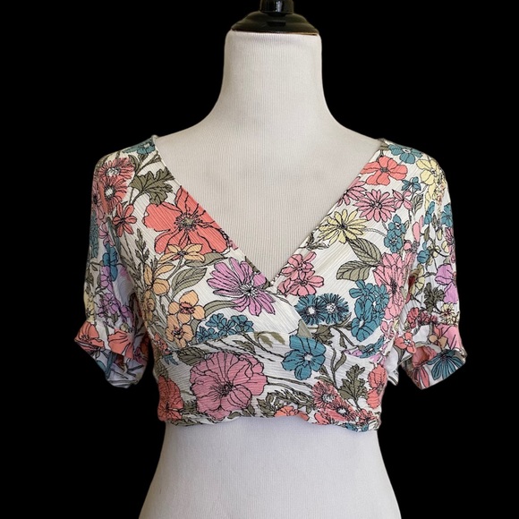 Lily Star | Tops | Pastel Muted Floral Peasant Style Wrap Crop Top Boho ...